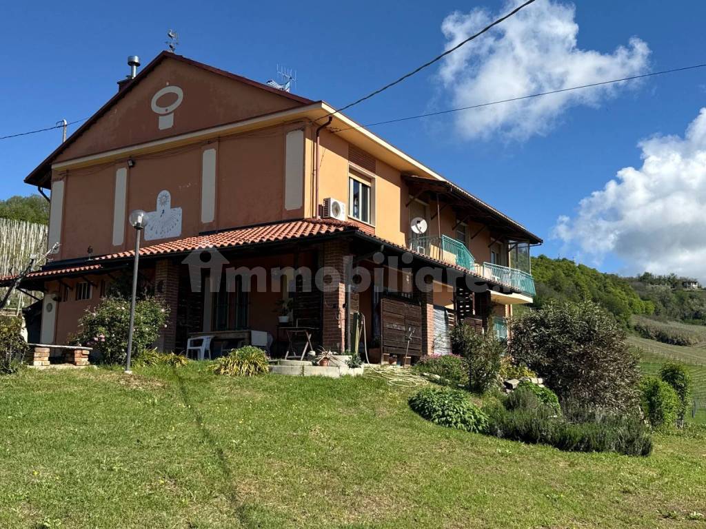 Vendita Terratetto unifamiliare in frazione Castelrotto Guarene. Buono ...