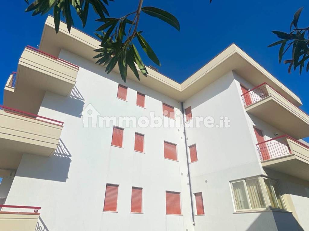 Vendita Appartamento in via Emilia 12. Alba Adriatica. Buono stato ...