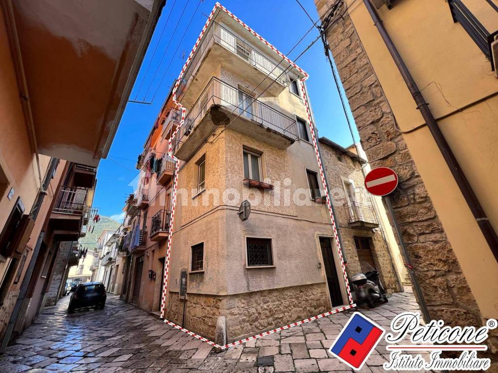 Vendita Appartamento Fondi. Quadrilocale in via Vespasiano Gonzaga. Da ...