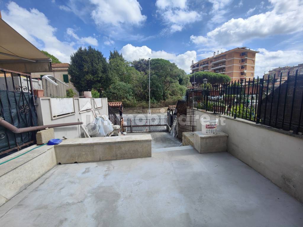 Vendita Villa a schiera in via Trionfale Roma. Ottimo stato, posto auto ...