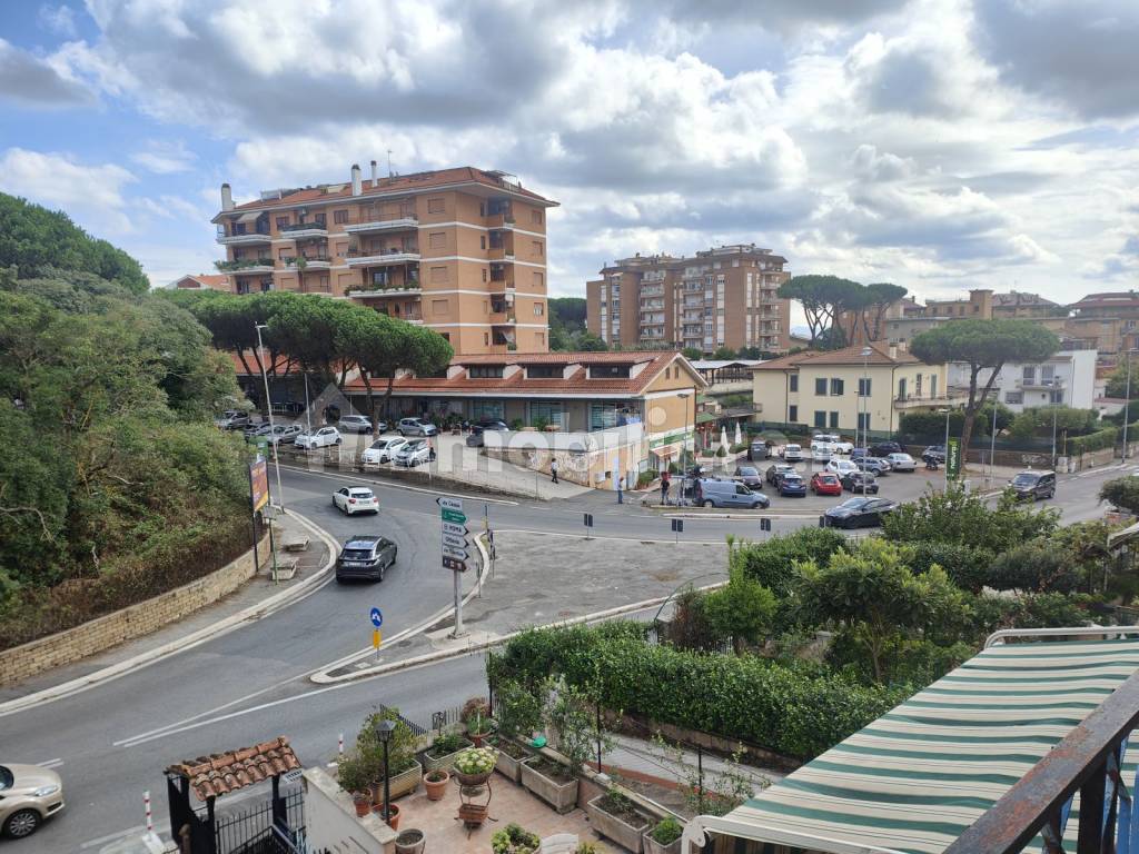 Vendita Villa a schiera in via Trionfale Roma. Ottimo stato, posto auto ...