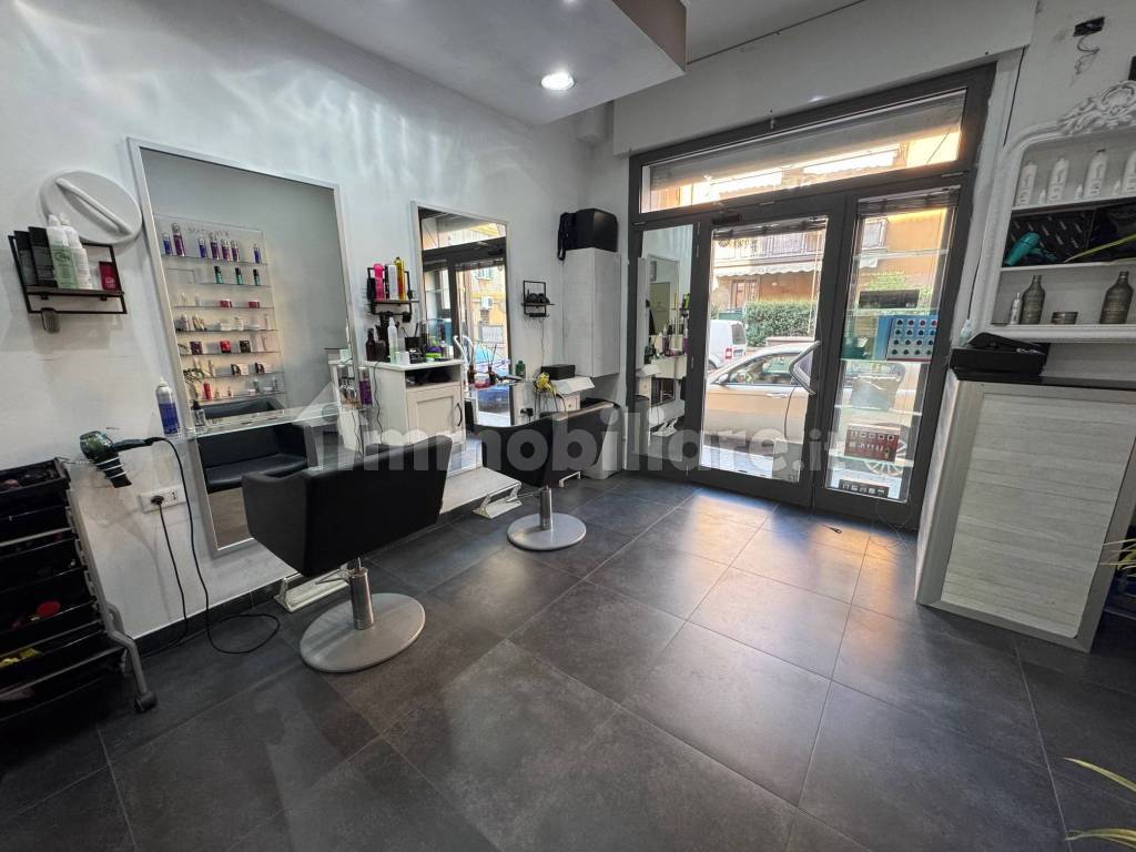 Parrucchiere - Barbiere via Montello, Bologna, Rif. 120126222 - Immobiliare.it