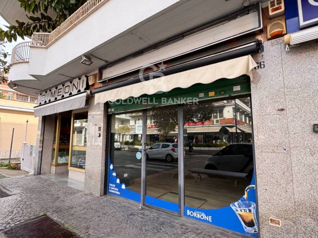 Locale commerciale via Roma 66, Pomezia, Rif. 120165670 - Immobiliare.it