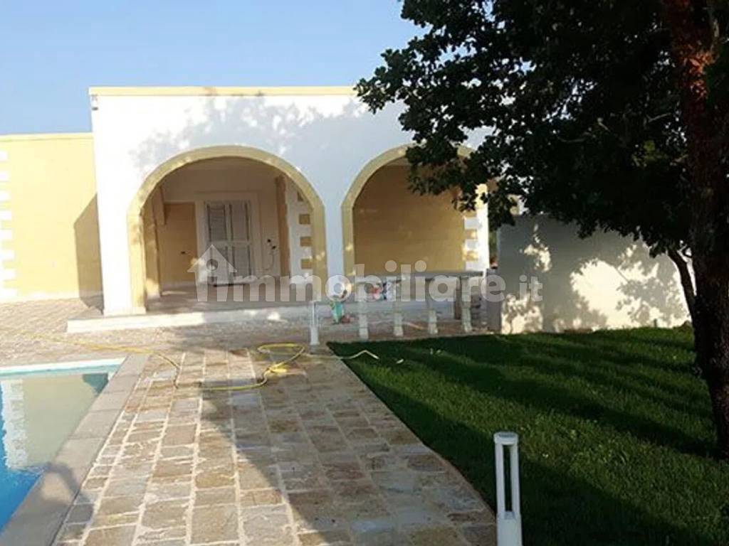 Vendita Villa unifamiliare in Contrada Deserto San C. Ostuni. Buono stato, con terrazza ...