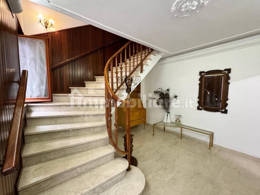 Affitto Terratetto unifamiliare in vicolo Lipaccio e Andrea Guzzolino 12 Osimo. Buono stato, con ...