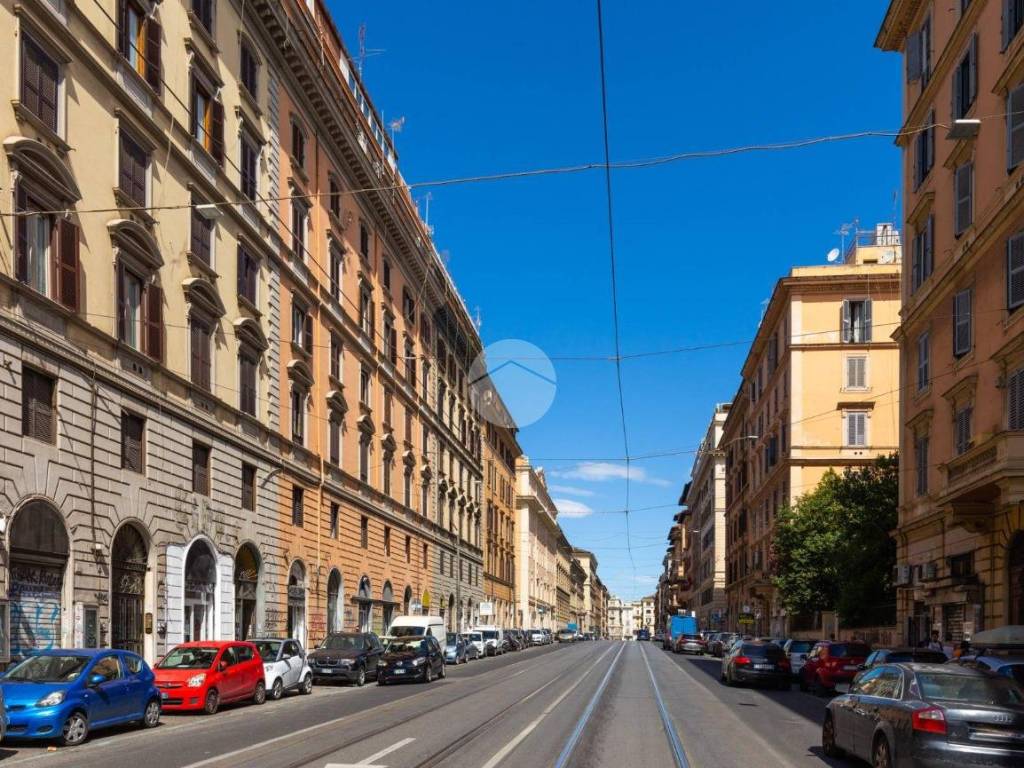 Vendita Appartamento Roma. Trilocale in via Napoleone III 32. Buono ...