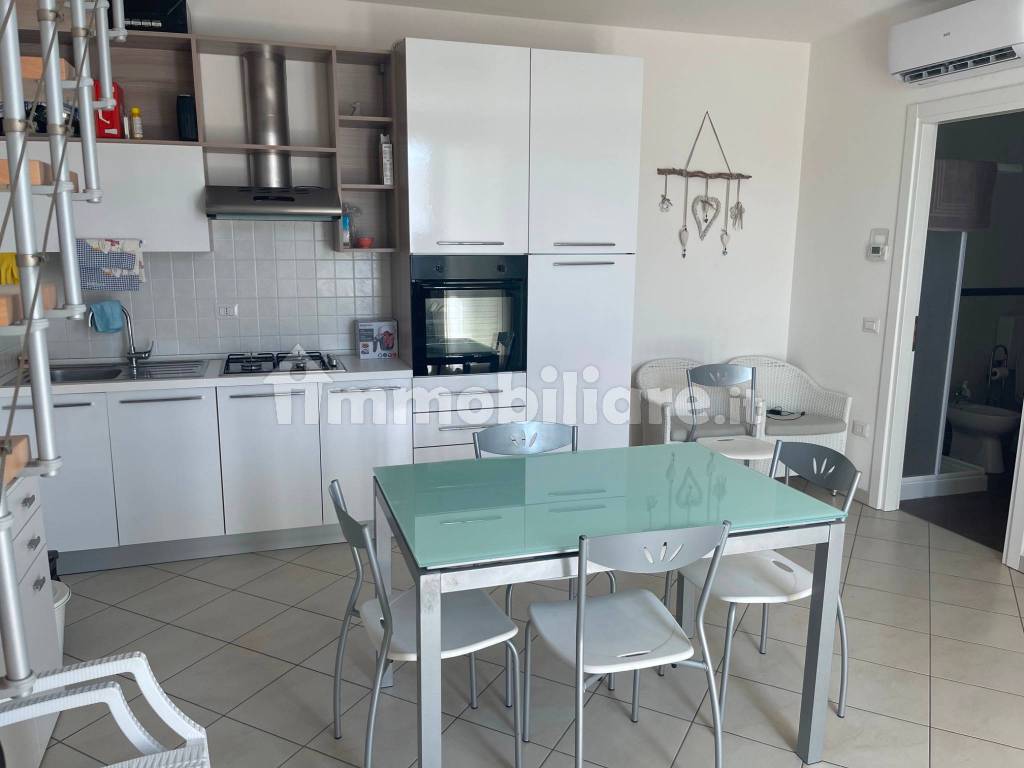 Vendita Appartamento in villa in viale Giuseppe Verdi Ravenna. Ottimo stato, posto auto, con ...