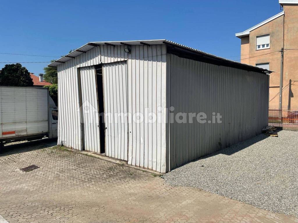 Magazzino - Deposito via San Giorgio 51, Meda, Rif. 120194646 - Immobiliare.it