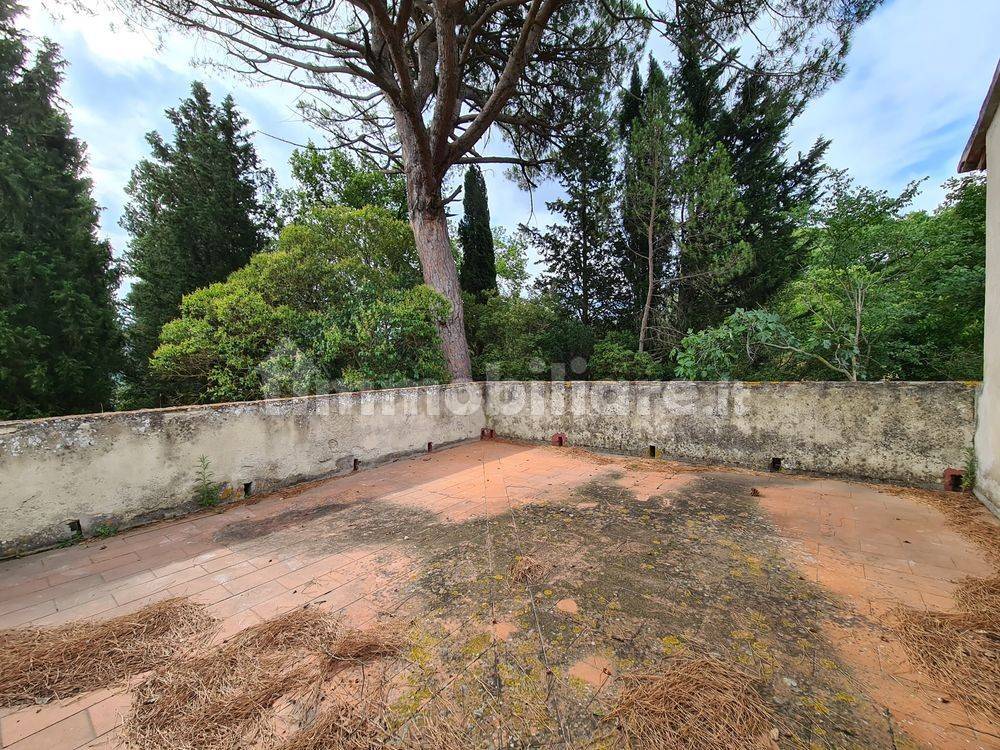 Vendita Villa unifamiliare in via della Rosa Fiesole. Da ristrutturare ...