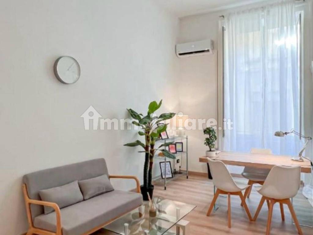 Vendita Appartamento Napoli. Quadrilocale in corso Giuseppe Garibaldi 178. Ottimo stato, secondo ...