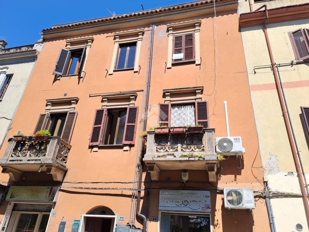 Vendita Appartamento Rignano Flaminio. Trilocale in via Roma 44. Buono ...