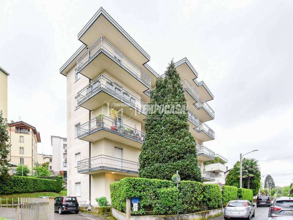 Vendita Appartamento Cantù. Quadrilocale in via Giovan Battista Grassi ...