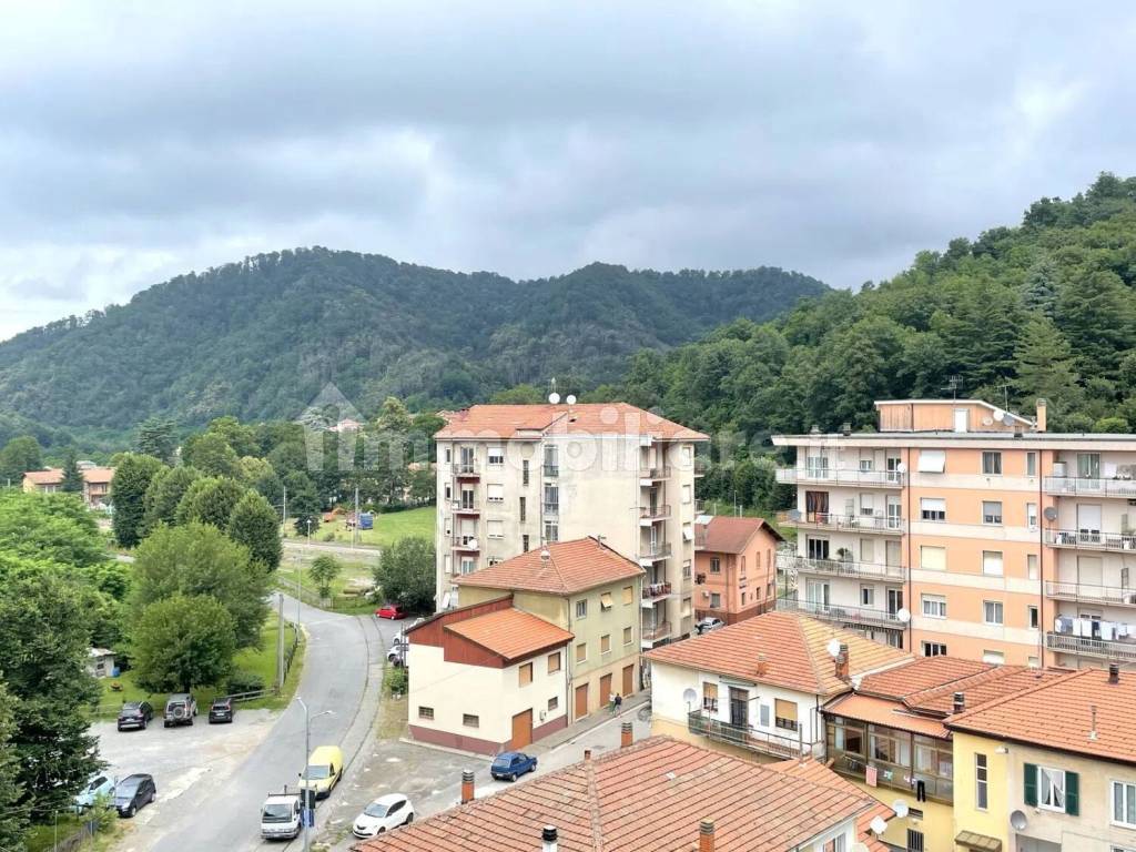 Vendita Appartamento Cairo Montenotte. Buono stato, sesto piano, posto ...