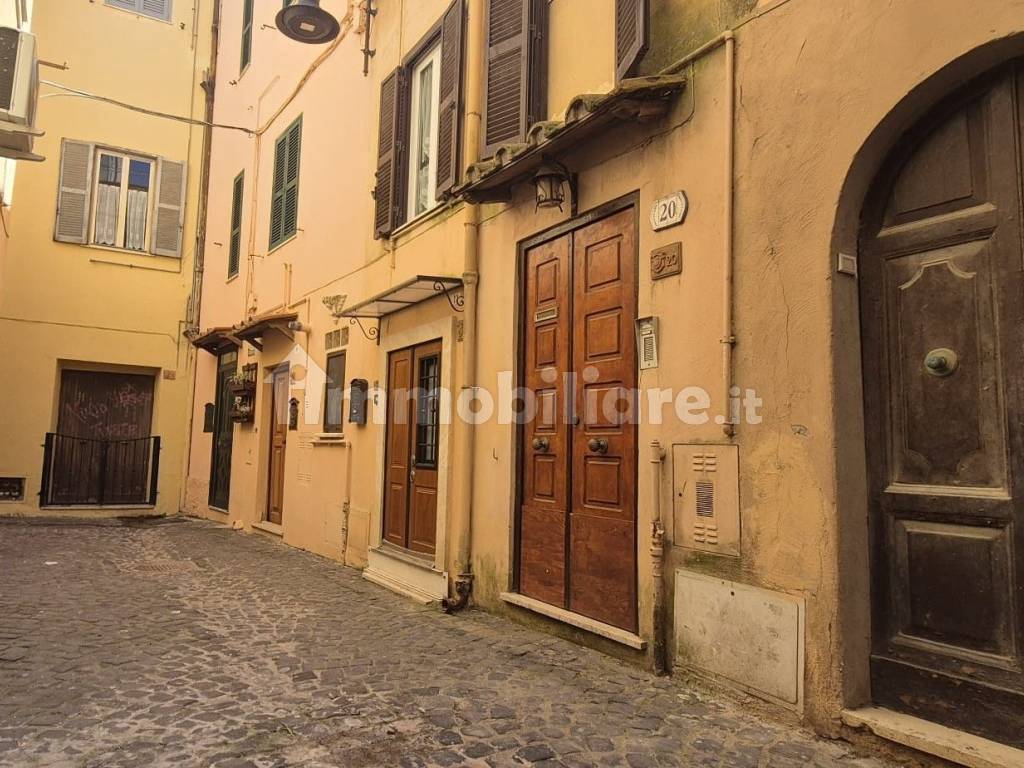 Affitto Terratetto unifamiliare in via Forno a Soccio 20 Nettuno. Con ...