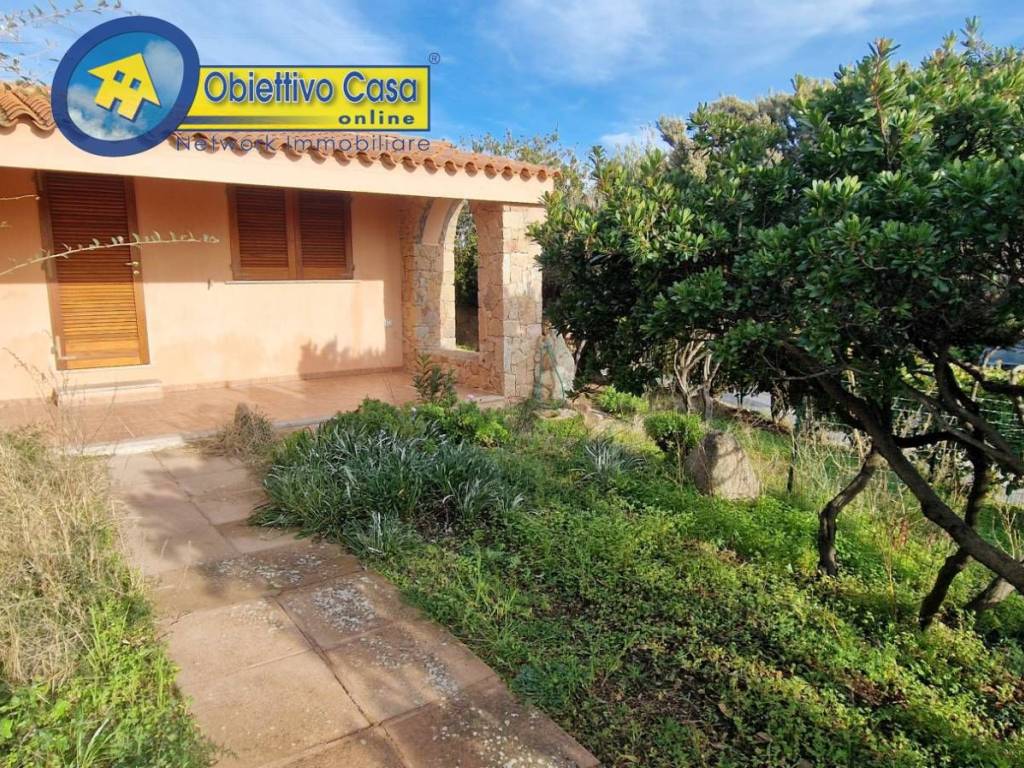 Vendita Villa a schiera in via Li Streghi Costa Paradiso Trinità d ...