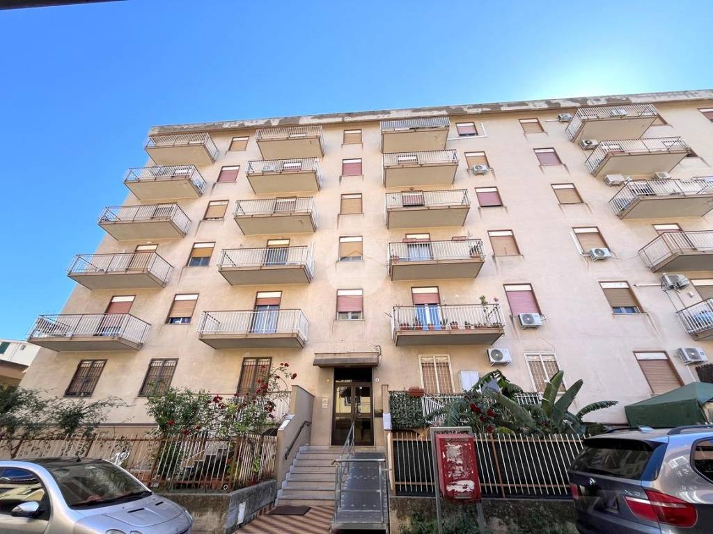 Vendita Appartamento Palermo. Quadrilocale in via Carlo del Prete 8. Da ...