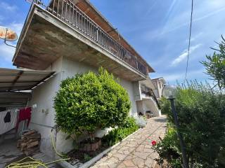 Case in vendita in Via Taro, Aprilia - Immobiliare.it