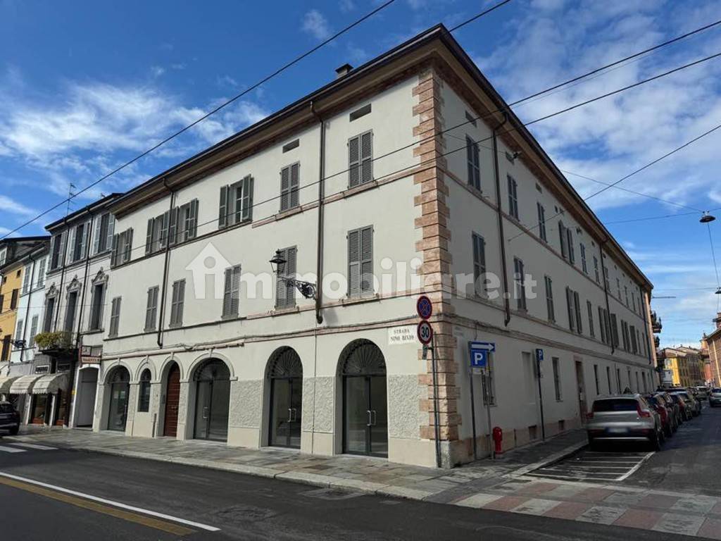 Affitto Appartamento Parma. Trilocale in Strada Nino Bixio 61. Nuovo, terzo piano, riscaldamento ...