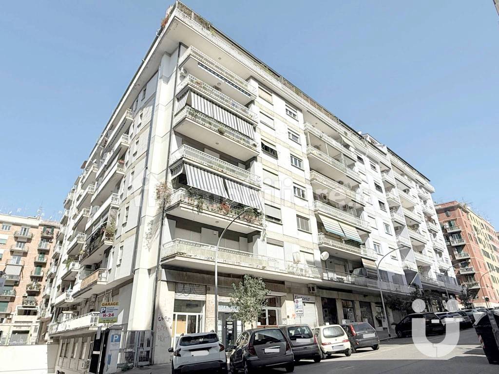 Vendita Appartamento Roma. Quadrilocale in via Rocca Priora. Ottimo ...