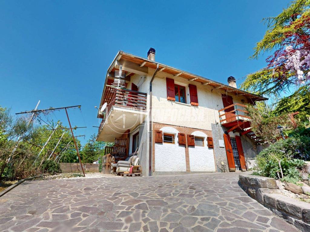 Vendita Villa unifamiliare in via Rodiani 3674 Valsamoggia. Buono stato ...