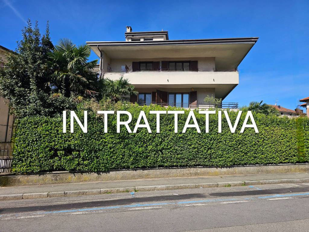 Vendita Appartamento Varese. Trilocale in via Padre Reginaldo Giuliani ...