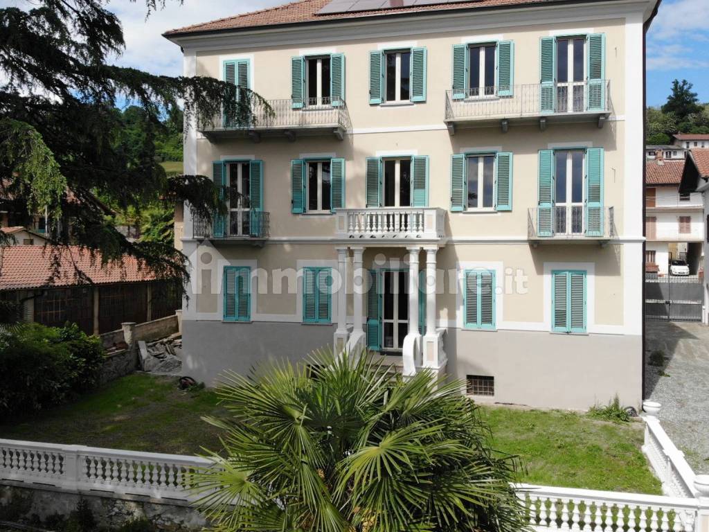 Vendita Villa plurifamiliare in via Umberto I Viverone. Ottimo stato ...