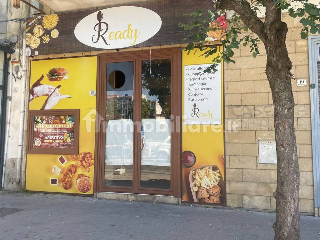 Locale commerciale piazza Giacomo Matteotti, Caserta, Rif. 120432580 ...