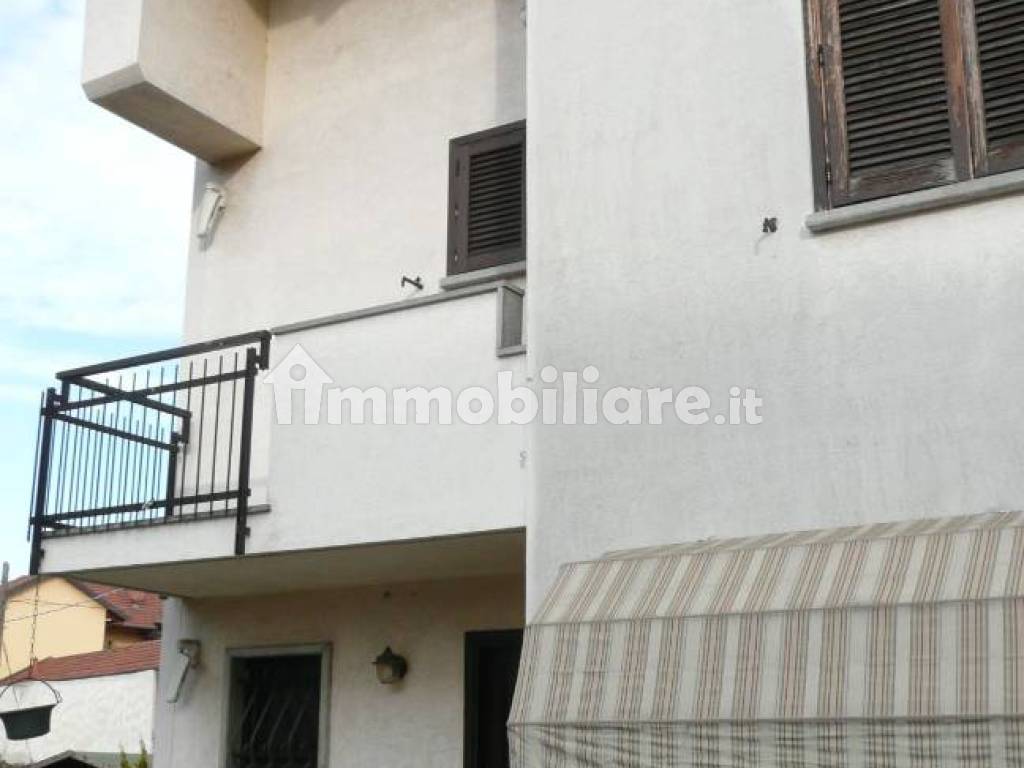 Vendita Villa a schiera in via Nino Costa 41 Chivasso. Ottimo stato ...