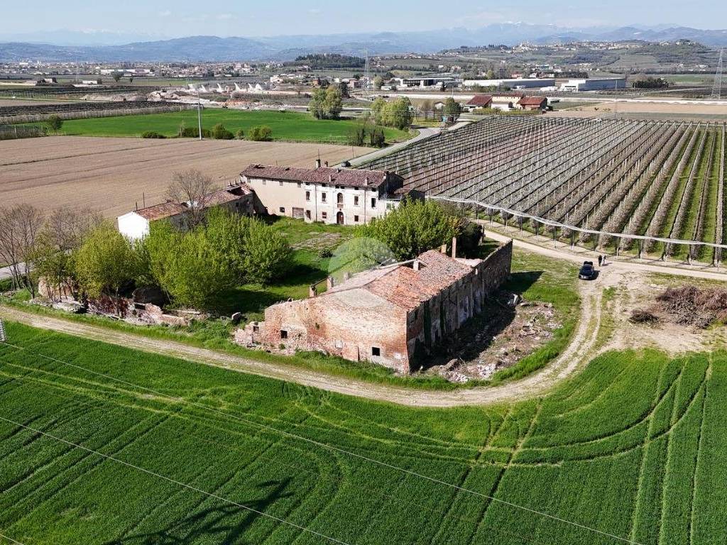 Vendita Casa colonica in via Buggia 5 Belfiore. Da ristrutturare, 462 ...
