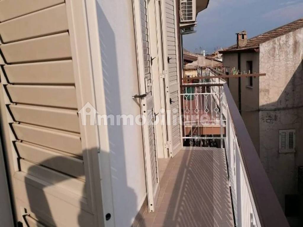 Vendita Appartamento Formia. Trilocale in Trivio. Buono stato, con ...