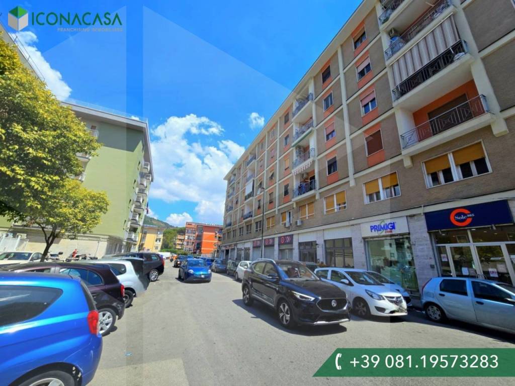 Vendita Appartamento Napoli. Trilocale in via Cornelia dei Gracchi ...