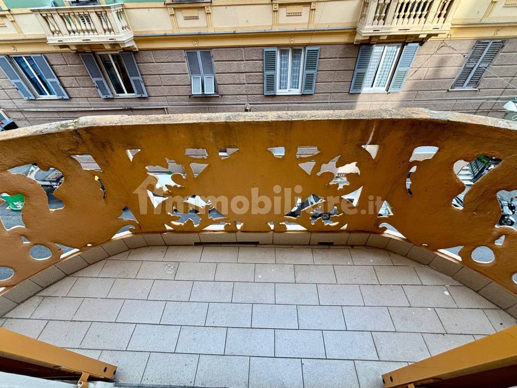 Vendita Appartamento in via Mario Piana. Genova. Buono stato, secondo ...