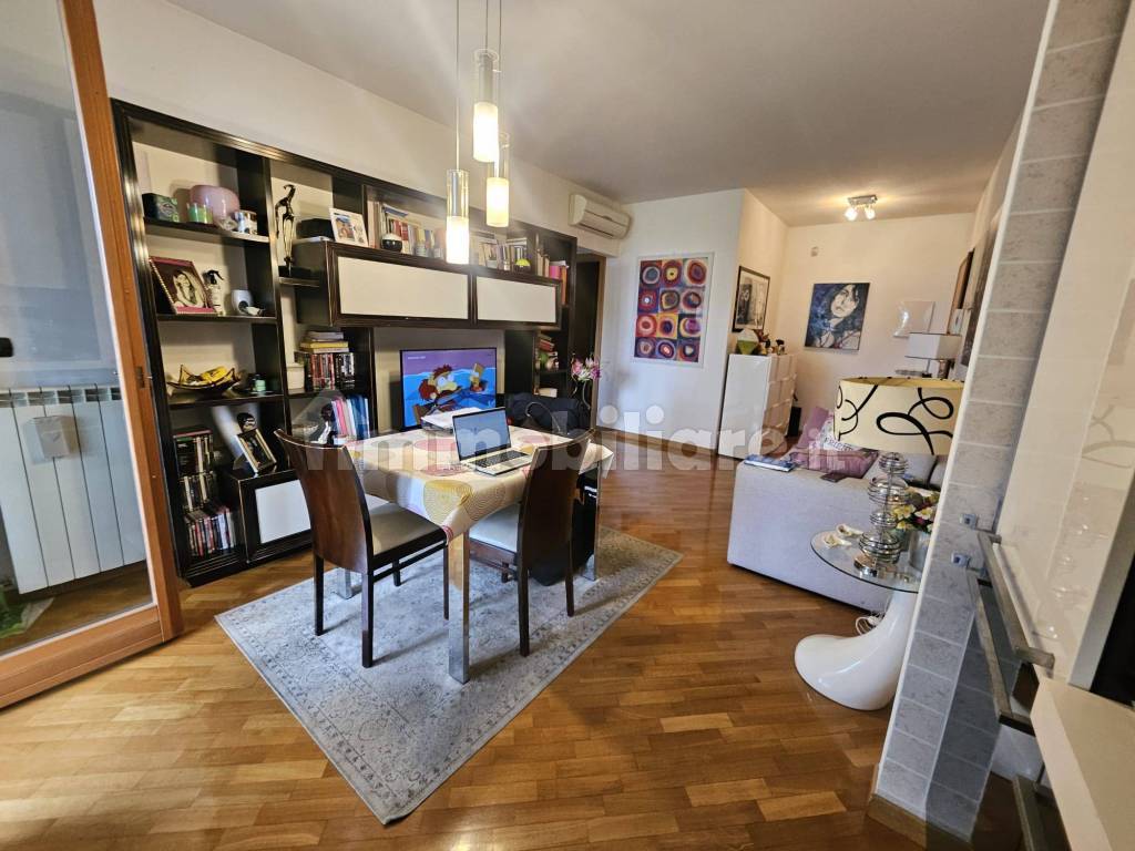 Vendita Appartamento Roma. Bilocale in via Roberto Ago. Buono stato ...