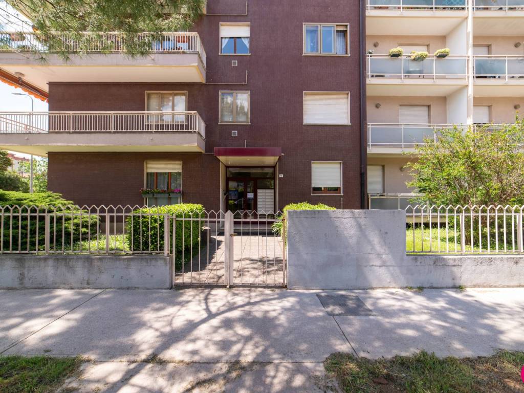Sale Apartment Udine. 2-room flat in viale Cadore. Good condition ...