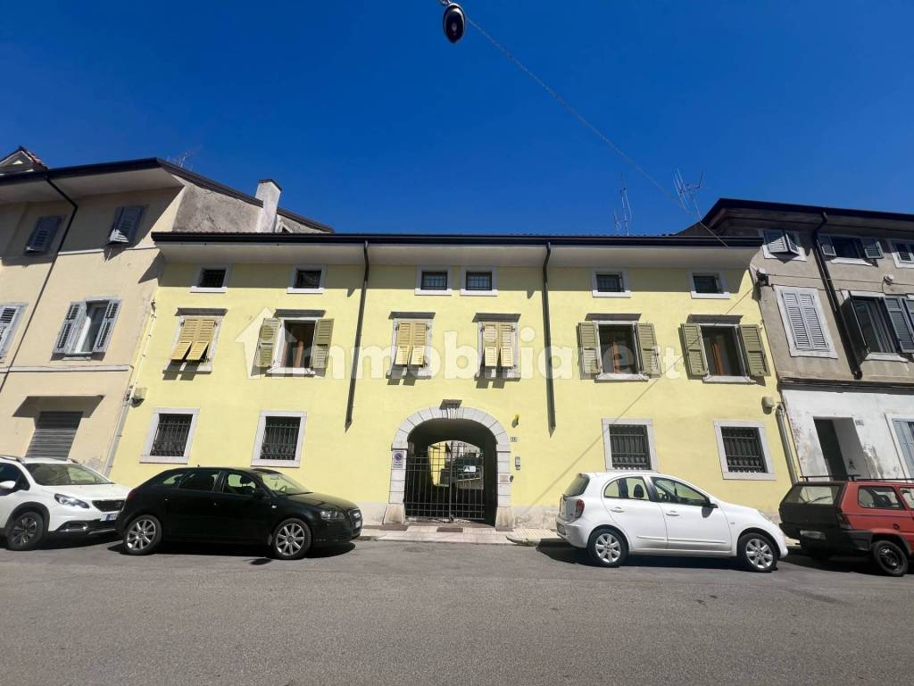 Sale Apartment Gorizia. 2-room flat in via Favetti. First floor ...