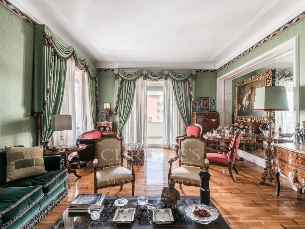 Vendita Appartamento in via Archimede. Roma. Da ristrutturare, secondo ...