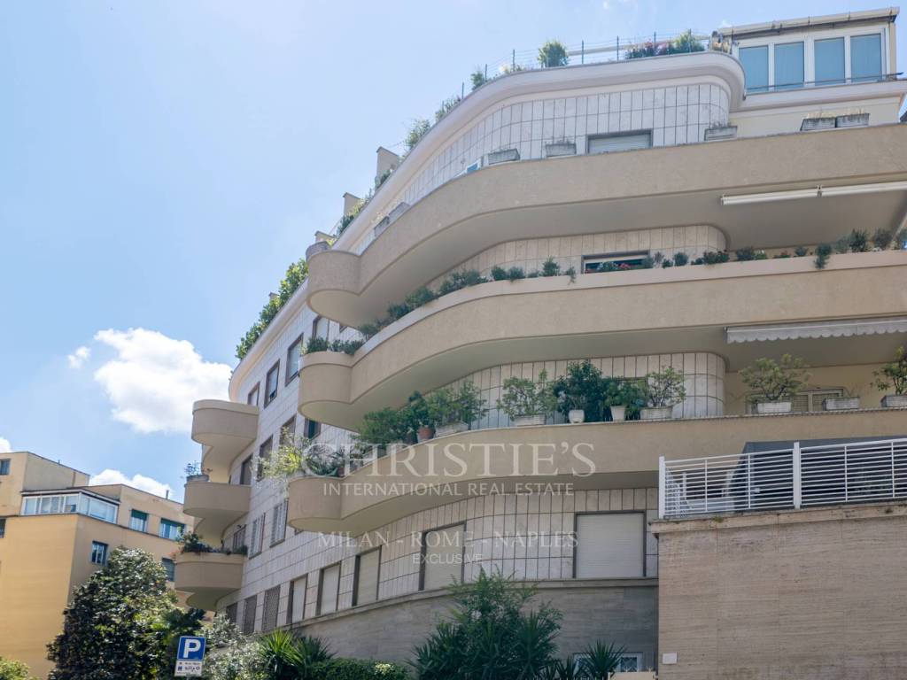 Vendita Appartamento in via Archimede. Roma. Da ristrutturare, secondo ...