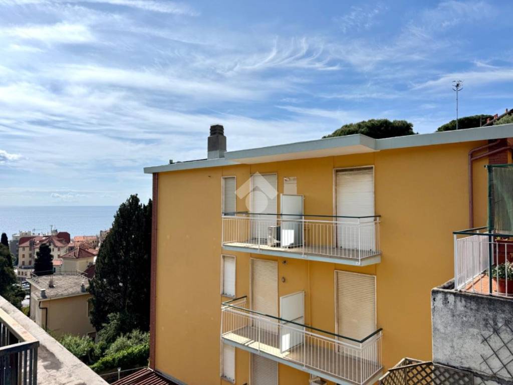 Vendita Appartamento in via Cardellino 51. Alassio. Buono stato, posto ...