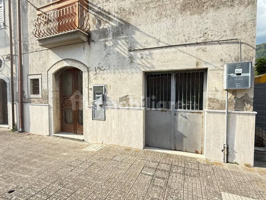 Vendita Appartamento Forino. Quadrilocale in via Annunziata 30. Buono ...