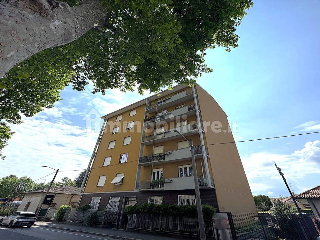 Vendita Appartamento Saronno. Trilocale in via Varese 46. Buono stato ...