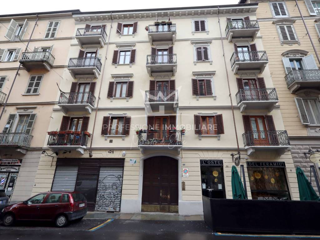 Sale Apartment Turin. 2-room flat in via Giuseppe Baretti 20. To be ...