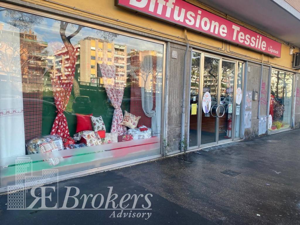 Locale commerciale, Roma, Rif. 120613544 - Immobiliare.it