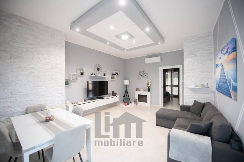 Vendita Appartamento Bitetto. Trilocale in via Vito Somma. Ottimo stato ...