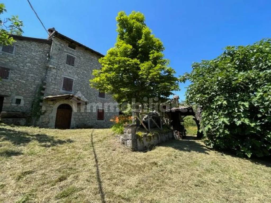 Vendita Rustico Castel d'Aiano. Buono stato, 526 m², rif. 120661326