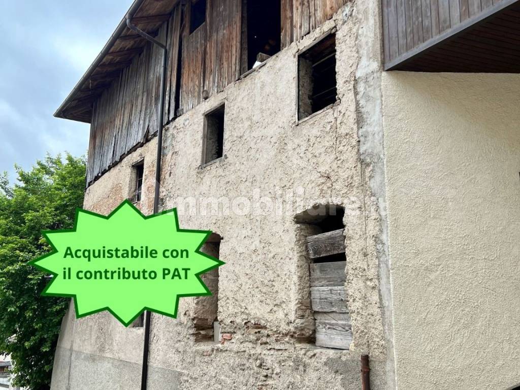 Vendita Rustico in via Fabio Filzi Novella. Da ristrutturare, posto ...