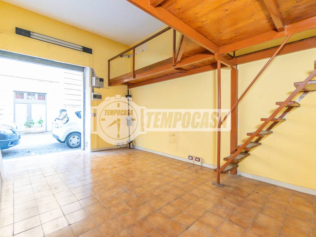 Locale commerciale via Filippo Scolari, Roma, Rif. 120670060 ...