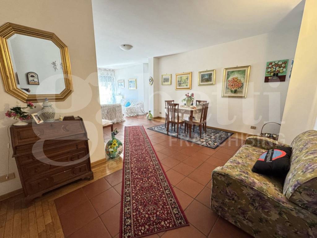 Vendita Appartamento in via Abruzzo, 40. Alba Adriatica. Buono stato ...