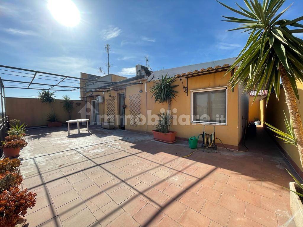 Vendita Attico in via Vincenzo Giuffrida Catania. Buono stato, con ...