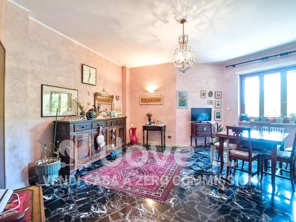 Vendita Appartamento Pino Torinese. Trilocale in via Domenico Folis 21. Buono stato, primo piano ...