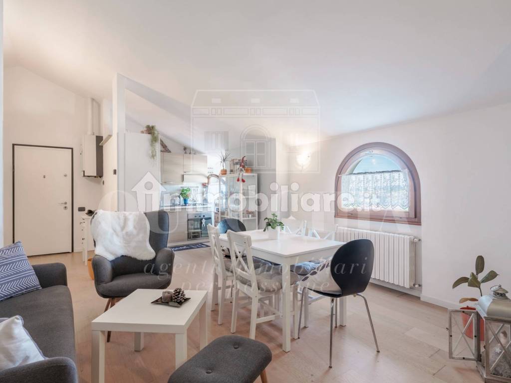 Vendita Appartamento Toscolano-Maderno. Trilocale in via Promontorio ...